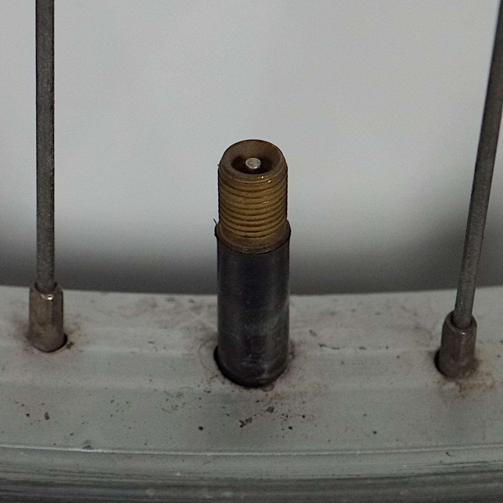 Presta vs Schrader Valves for Bicycle Tires - Greg Dickerson